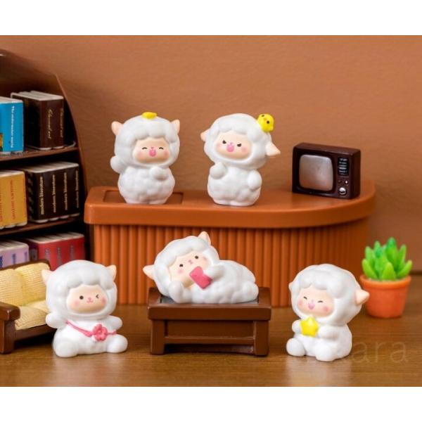 ■商品詳細セット内容：1体フィギュアサイズ：写真をご参考ください。材質：樹脂生産国：中国とても小さなスケールにもかかわらず、緻密でリアルな造形で感動をもらいます。車やお部屋のオブジェにはもちろん、ディスプレイ等のパーツ素材にもおすすめです。...