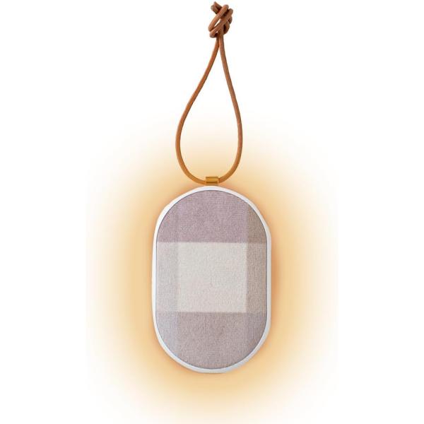 秋冬をイメージさせる落ち着いたブロックチェック柄。レザーとゴールドのストラップがアクセントです。ファブリック仕上げは、冬の寒さで冷たくなりにくいのも特徴。■充電式で繰り返し使えるから、長期的に見るとお得に。さらにゴミを抑えて環境にも優しいお...