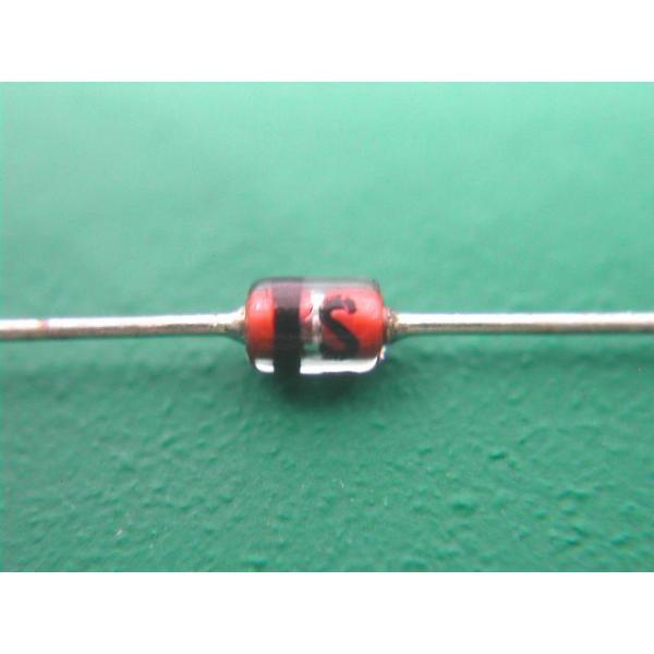 メーカー：ロームカテゴリー：ショットキーダイオード取り付けタイプ ：リード※未使用品ですが倉庫長期保管品です。※リード部分に変色があります。