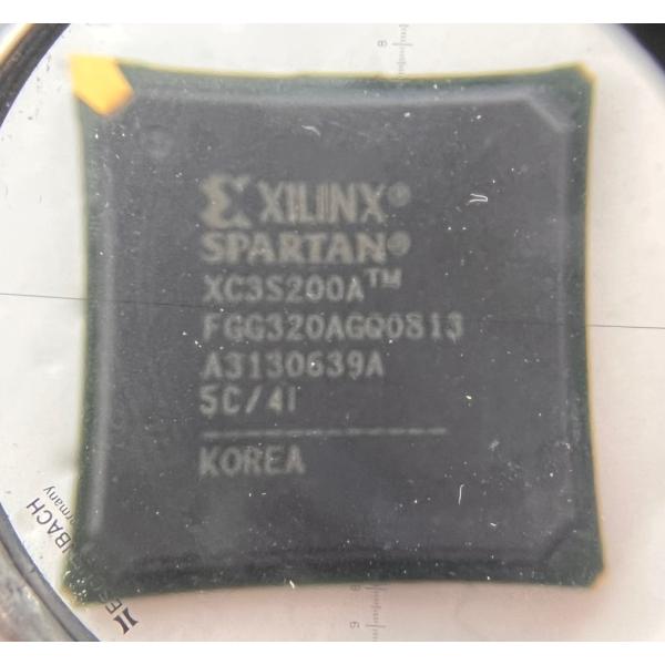 メーカー：Xilinx製品概要：FPGA　I/O数：248RAMビット総数：294912論理素子/セル数：4032パッケージサイズ：320-BGA