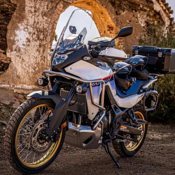 当店で取り扱っている商品は、主に海外製の社外品となっております。そのため、国内正規品と比べると品質やサービス面で違いが生じる場合がございます。また、メーカーによる保証やアフターサービスは付帯しておりませんので、あらかじめご了承くださいますよ...