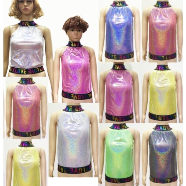 タンクトップ、7色、6サイズに展開。ダンスなど大きな動きに最適。パール風メタリック生地は表面にプリントコーティングしてあり、発色がとても美しく輝く。光を反射し、舞台衣装として抜群！ホログラム加工を施し、光の加減でキラキラに光り、ラメとは違っ...