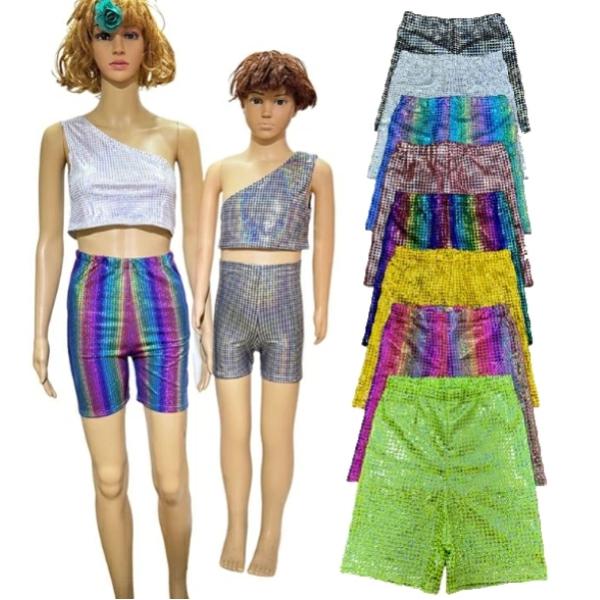 【動画あり・お取り寄せ品】素材：ポリエステルセット内容：ホログラム加工３分丈ショートパンツカラー：8色商品説明：ホログラム加工を施し、光の加減でキラキラに光り、ラメとは違った輝きのある華やかな生地がとてもゴージャス！柔らかく、伸びがいいので...