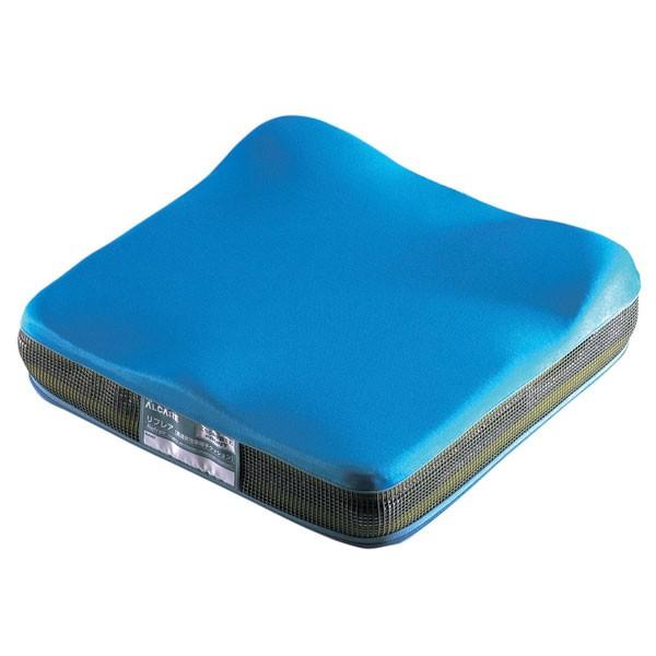 ●通気性を高める「エアスルー」構造本体に使用しているウレタンフォームに特殊な通気処理を施し、カバーの側面にはメッシュ素材を採用座面に熱がこもらずムレにくく快適●効率的に体圧を分散・特に集中しやすい尾骨・坐骨部分には低反発のウレタンフォームを...