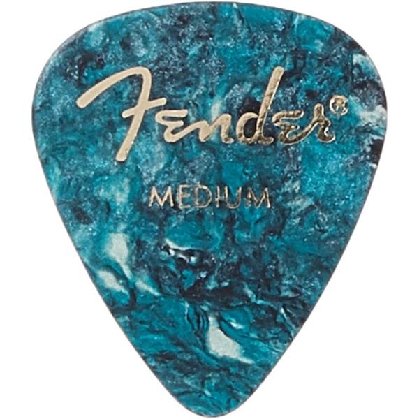 フェンダーのセルロイドピックは、滑らかなで印象的な表面と、暖かく丸みのあるトーンで、伝統的なフィーリングを得られます。351形状のピックは、フェンダーと言えばこのピックというほどよく使われています。より広いボディと丸みを帯びた先端は、このピ...