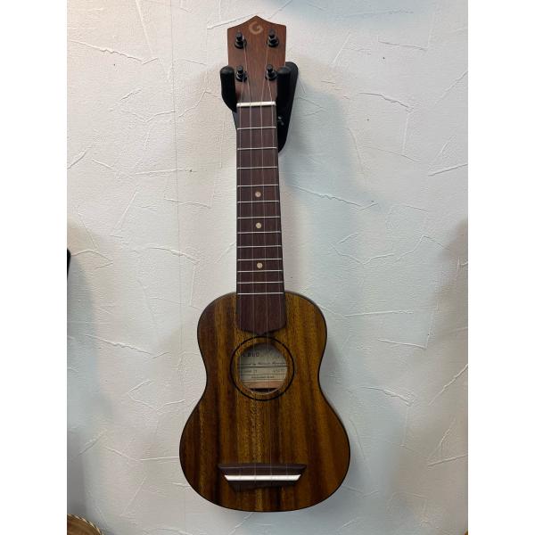 厚さ2cm〜全長48cm　超極小なのにオール単板ハンドメイドの極上サウンド！！薄くて軽いボディで扱いやすく、どこにでも持ち運べて、見た目も可愛い「たびレレ」が誕生！この小さなボディから驚くほどの音質と鳴りの良さを実現。天然アカシア単板の上質...