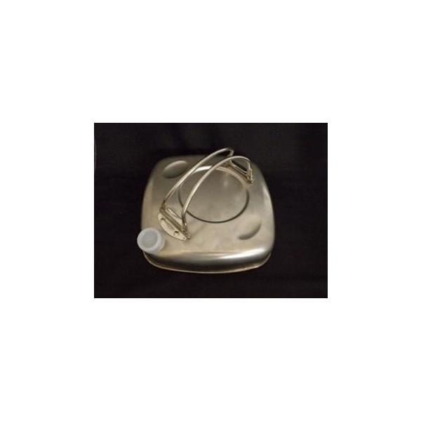 サイズは、幅２２７ｘ奥行２２７ｘ高さ７０ｍｍ。容積は１．６L、沸騰したお湯がケトルの口から溢れずに、無理なく沸かせる実効湯量は、1.2 L程です。湯たんぽとして利用する場合は、0.8 L 以上のお湯を使うのが実用的です。湯たんぽとして利用す...