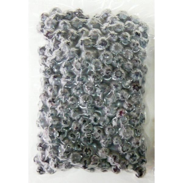 真夏の太陽をいっぱいに浴びた滝谷産の完熟冷凍ブルーべリーです。無農薬で育て、完熟を手摘みしました。ご自宅用だけでなくギフトにも大変喜ばれます。お届けはクール便となります内容量 奈良県産冷凍ブルーベリー果実500ｇ×1パック原材料 滝谷花しょ...