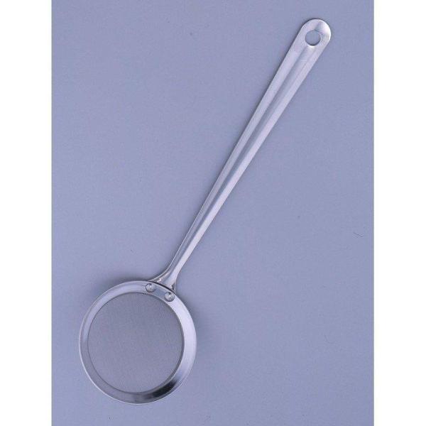 あく取りはこれが一番！シンプル形状で使いやすく、お手入れカンタン。持手も18cmと長くしてありますので、手が熱くなりにくいです。●サイズ：(約)幅7.3×長25.5cm●重量：約41g●材質：ステンレス鋼(クローム18%・ニッケル8%)、ア...