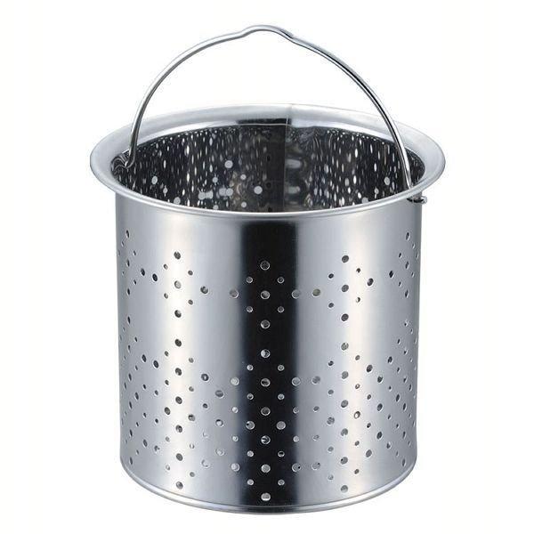 抗菌ステンレスを使用していますので雑菌・ヌメリの発生を防止します。ガッチリ丈夫な折り曲げ設計。●商品サイズ（cm）幅約13.4×奥行約13.4×高さ約12.5●商品重量約165g●材質本体：抗菌ステンレス鋼取手：18−8ステンレス●適用シン...