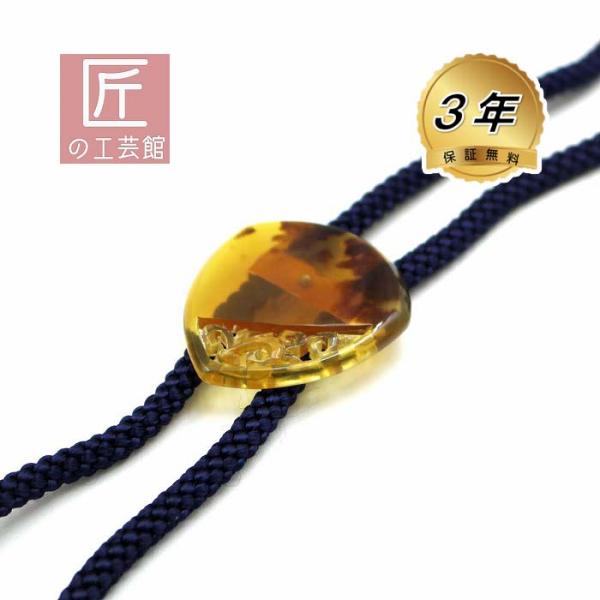 素材　張べっ甲サイズ　約縦37×横34ミリ　厚さ3ミリ金具　紐　約100センチ　金メッキ張べっ甲の透かしのループタイです。樹脂の裏に薄いべっ甲を貼って丁寧に透かしを施したループタイです。 ギフト対応については下記ラッピングについてでご確認く...