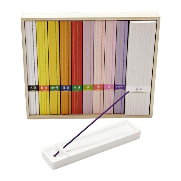 厳選された天然白檀と原料を調合した上質なお香の9種詰め合わせです。ロング香皿付。ロングタイプですので、御仏前はもちろんお部屋用としてもお使い頂けます。 ・セット内容 9種（木蓮・檸檬・金木犀・霍香・林檎・蓮・桃・桜・ラベンダー）×お香6本ロ...