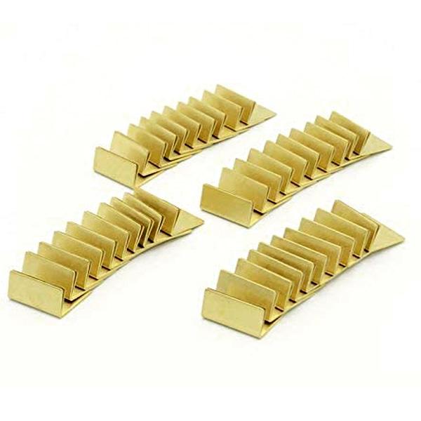 ・真鍮製のこだわりステーショナリーグッズです。・お店のディスプレイ用やプライススタンドに最適。・カードスタンドやメモスタンドとして使えます。・サイズ 約　W2.3xD1.8xH1cm（個別サイズ） ・素材・材質 真鍮 ・内容量 40個 ・使...