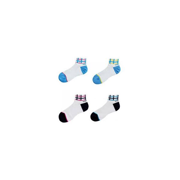 【チェック柄がポイントのソックス】