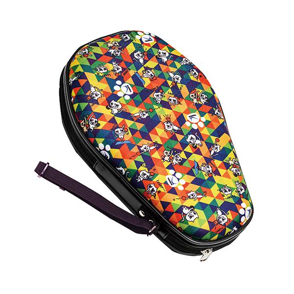 ラケットを２本収納可能なハードタイプのラケットケース。耐久性に優れた素材でラケットをしっかりと保護します。サイズ:30.0×21.0×5.6cm　素材:ポリエステル、EVA