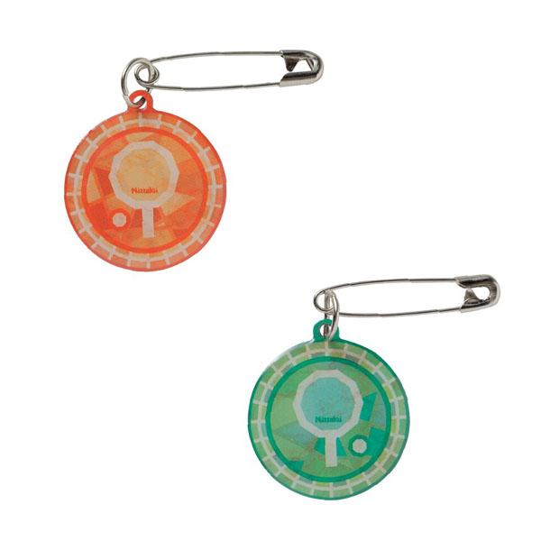 キラキラ輝くステンドグラス風デザイン■サイズ：本体サイズ：縦27.6×横25mm■素材・材質：ステンレス■原産国：中国キラキラ輝くステンドグラス風デザイン。2個入＝1セットで4つのカラーが楽しめる！