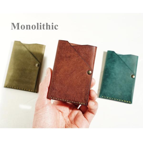 「Monolithic」1枚のレザーで作ったカードウォレットです。プエブロ4色、手染めヌメ8色からオーダー可能です。●プエブロレザーイタリアのフィレンツェにあるタンナー、バダラッシー・カルロ社の高級革。時間をかけてゆっくりとオイルを加えた伝...