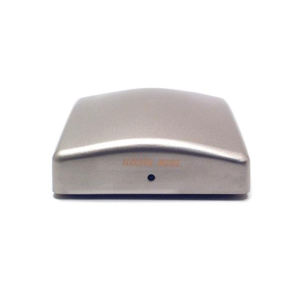 RR-777は、あなたのリスニングルームを空気感に満たされた混濁のない音場に変え、すべての楽器が解き放たれたリアルなステージを再現いたします。