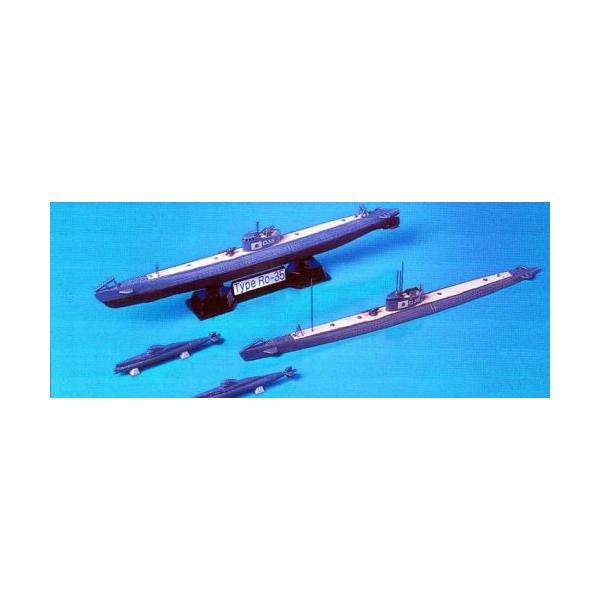 【商品概要】組み立て、塗装が必要なプラモデル。別途、工具、塗料等が必要。【商品説明】説明ピットロード1/700スケール、プラスチック製 組立モデルキット。呂-35はフルハル/洋上モデルを選択可。蛟龍はフルハルモデルのみ。ディスプレイスタンド...