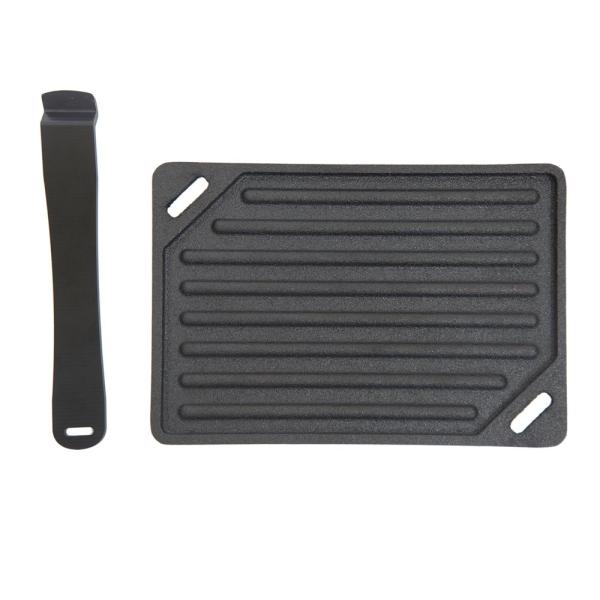 【商品概要】”焼く”を極める超小型調理器具！1〜2人に最適な蓄熱性抜群のグリルプレート 波型構造で食材に綺麗な焼き目をつけるとともに余分な脂を溝に落としヘルシーに焼き上げます。●便利なセパレートハンドル＆専用収納ケース付 ●炭火や焚き火、ガ...