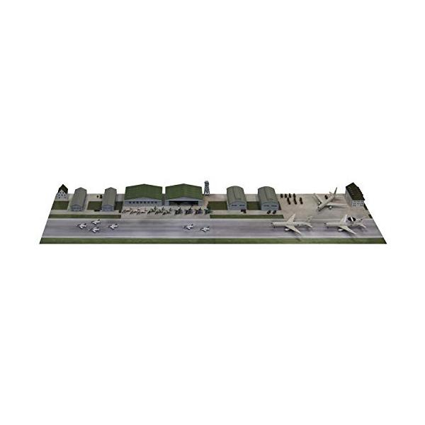 【商品概要】組み立て塗装が必要なプラモデル。別途、接着剤や工具、塗料等が必要。1/700スケール未塗装プラスチック組み立てキット人気の航空機 Sシリーズに飛行場ジオラマ製作用のペーパーベースと格納庫・建物を付属し、ジオラマ製作がお手軽にでき...