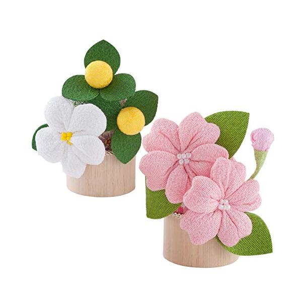 【ご購入後の当店からの連絡はご登録のメールアドレスに通知いたします。必ずご確認ください】【商品概要】【雛道具】素材：レーヨンちりめん紙・天然木。【ひな道具】(1つあたり) 幅：約7.5ｘ奥行：約6ｘ高さ：約8.5cm。【桜橘】生地取り等によ...