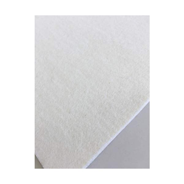 ・ホワイト 単品 felt・・Color:ホワイトSize:単品・3mm厚のホワイト、または5mm厚のグレーからお選びください。・各縦30~31cm×横21cmにカットしています。・(羊毛60%以上、水分率16%以下)・吸湿性に優れた皮質部...