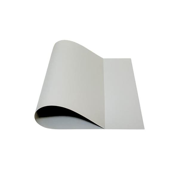 極薄タイプスモーキーグレー/A4サイズ29.7cm×21cm/1枚/すべりどめ・Size:A4サイズ29.7cm×21cm/1枚・パッケージ個数:1・日本国内で開発・生産した強力すべり止め・環境に優しい熱硬化性樹脂膜層を微発砲させた素材で、...