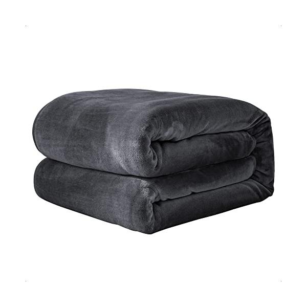 ライトウェイト消炭色/ダブル180×200cm/22DD008・Color:消炭色PatternName:ライトウェイトSize:ダブル180×200cm・パッケージ個数:1・オフィスでの冷え対策冬場のオフィスで仕事中、またはソファでテレビ...