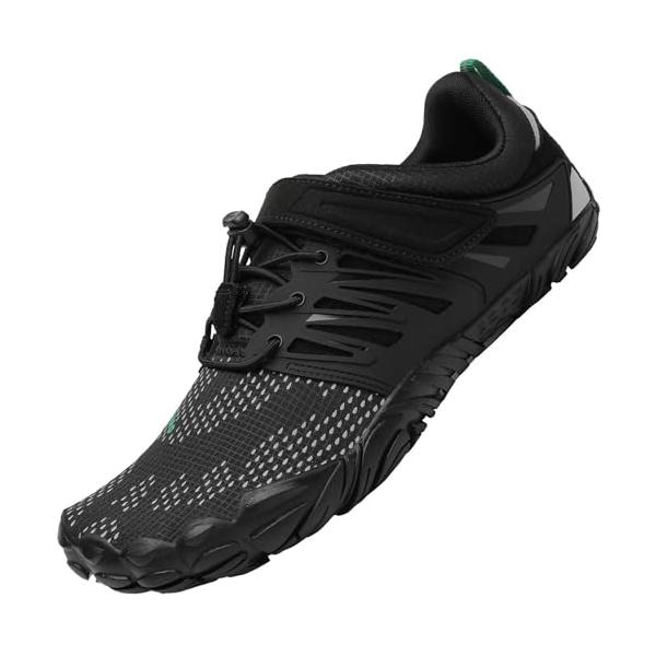 ランニングシューズ漆黒/28.0 cm/-・Size:28.0 cmColor:漆黒・超軽量：単足の重さは230gぐらい(22.5cm)。コンパクトに持ち運べます・つま先デザイン：つま先が広がっているのでつま先が痛くなる心配がない。つま先側...