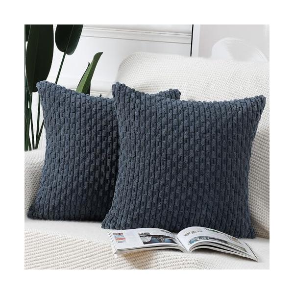 カジュアルダークブルー/55cmx55cm(2 枚組)/LTZT010DarkBlue-2222・Color:ダークブルーSize:55cmx55cm(2 枚組)・このクッションカバーは抱きしめるのに素晴らしく柔らかく、頬に心地よく感じます...