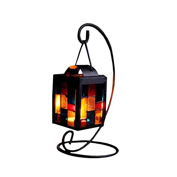 ・ブラック  ・・Color:ブラック・吊りスタンドのついたお洒落なキャンドルホルダーです。・ロウソクを入れるとガラスに灯が反射してとても幻想的に光ります。LEDのロウソクを入れてもきれいです。・お部屋でのリラックスタイムに♪プレゼントとし...