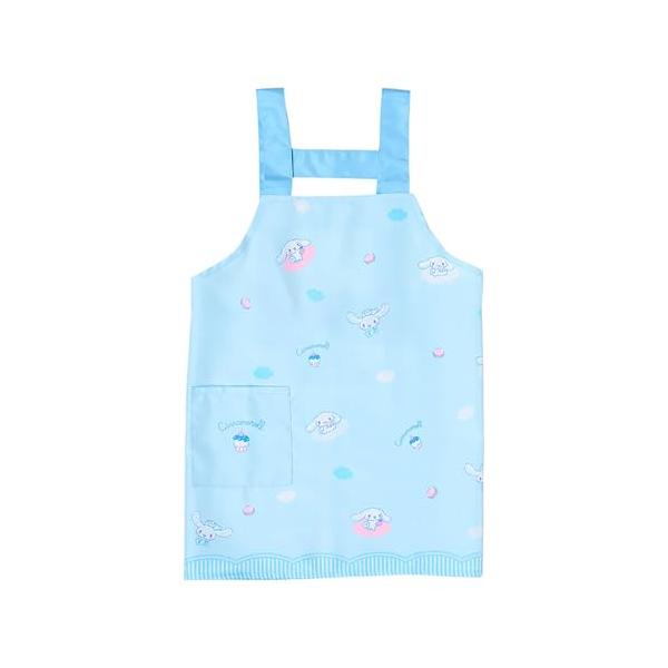 シナモロール/130/357316・Size:130Color:シナモロール・パッケージ個数:1・本体サイズ：子供エプロン130cm・オープンポケット1。総柄デザインの部分は、商品によって柄の出方が若干異なります。・(C) 2024 SAN...