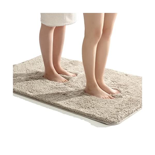 無地ベージュ/70x120cm/R2503RCJ0511・Size:70x120cmColor:ベージュ・サイズ＆素材表地：ポリエステル100％　裏地：熱可塑性ゴム　滑り止め　厚さ：約3cm　形状：長方形　*手測りなので、多少の誤差があるか...