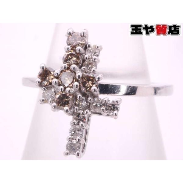 【商品説明】 　ミガキ仕上済みです。リングの裏にカスリキズがあります。【材質】18金 WG ダイヤモンド【カラー】 　【サイズ】 5.5号　クロスサイズ:W0.8xH1.2cm【重量】2.7g【状態 】　中古Ａ【付属品】 　【お問合せ番号】...