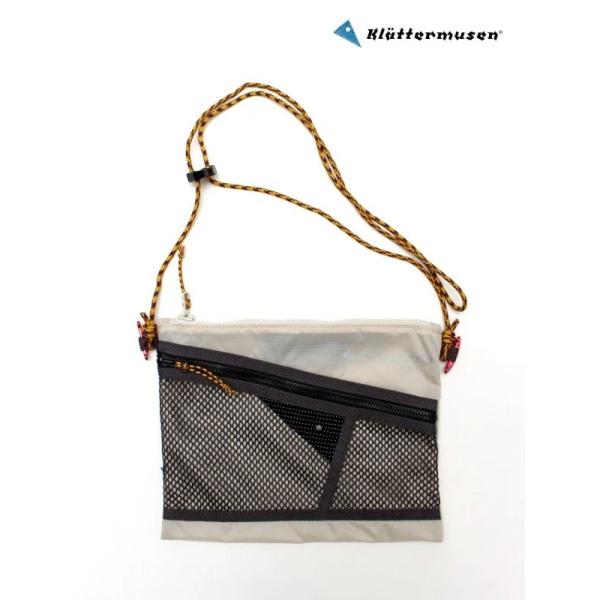 ■ブランド名：Klattermusen クレッタルムーセン■商品名：Algir Accessory Bag Medium #Putty Grey [KM-41426U01]■型番：KM-41426U01■カラー：Putty GreyKlat...