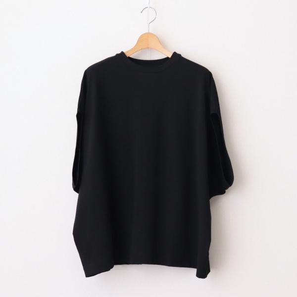 ■ブランド名：the last flower of the afternoon ザ ラストフラワーオブジアフタヌーン■商品名：Cowl sleeve top■型番：TLF-225-cs003-ocj■カラー：Black■サイズ：ONE■カテ...