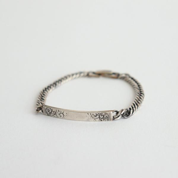 ■ブランド名：SOLARIS HATMAKERS&amp;Co. ソラリス■商品名：ID BRACELET - ARABESQUE■型番：X02003■カラー：SILVER■カテゴリ：メンズ ファッション小物当店で取り扱う商品は全て正規品で...
