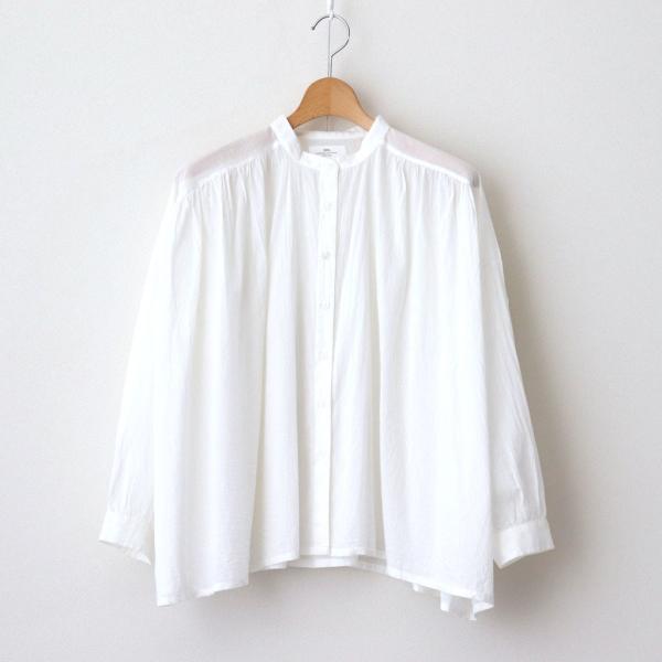 ■ブランド名：SOIL ソイル■商品名：80s COTTON VOILE PLAIN BANDED COLLAR GATHER SHIRT■型番：NSL25041■カラー：9100 OFF WHITE■サイズ：1■カテゴリ：レディース トッ...