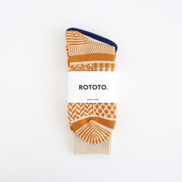 ■ブランド名：ROTOTO ロトト■商品名：MULTI JACQUARD CREW SOCKS■型番：R1337-AW25■カラー：IVORY/GOLD■カテゴリ：ユニセックス ファッション小物当店で取り扱う商品は全て正規品です。偽物・並行...