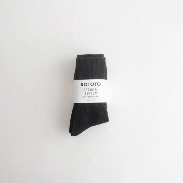 ■ブランド名：ROTOTO ロトト■商品名：ORGANIC DAILY 3 PACK RIBBED CREW SOCKS■型番：R1427-SS26■カラー：BLACK■カテゴリ：ユニセックス ファッション小物当店で取り扱う商品は全て正規品...