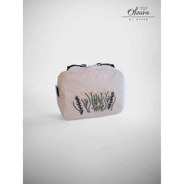 ■ブランド名：Okara オカラ■商品名：Rektan BRODERI #White■カラー：WhiteOkara 正規取扱店三重県四日市市に店舗 moderate（モデラート）を構える正規ディーラーです。取扱い商品は全て正規代理店を通して...