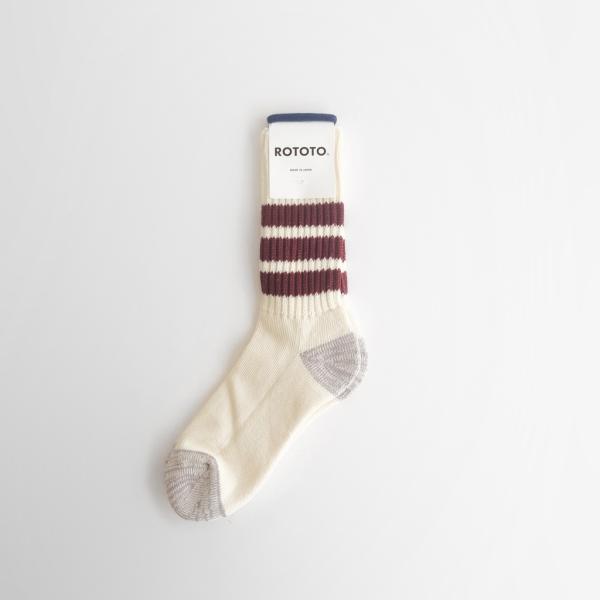 ■ブランド名：ROTOTO ロトト■商品名：COARSE RIBBED OLDSCHOOL CREW SOCKS■型番：R1255-AW25■カラー：BORDEAUX■カテゴリ：ユニセックス ファッション小物当店で取り扱う商品は全て正規品で...