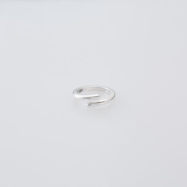 ■ブランド名：XOLO JEWELRY ショロジュエリー■商品名：Semicircle Ring -Thin-■型番：XOR087■カラー：SILVER■カテゴリ：メンズ アクセサリー当店で取り扱う商品は全て正規品です。偽物・並行輸入品は取...