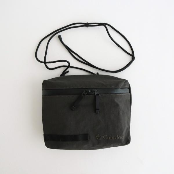 ■ブランド名：Caledoor カレドアー■商品名：Rambling Sacoche■型番：6053-1515■カラー：Grey■サイズ：ONE■カテゴリ：メンズ バッグ当店で取り扱う商品は全て正規品です。偽物・並行輸入品は取り扱っておりま...