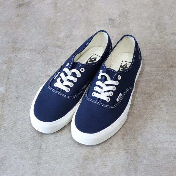 ■ブランド名：VANS バンズ■商品名：Authentic■型番：VN000BW5DTQ■カラー：DRESS BLUES/MARSHMALLOW■カテゴリ：メンズ シューズ当店で取り扱う商品は全て正規品です。偽物・並行輸入品は取り扱っており...