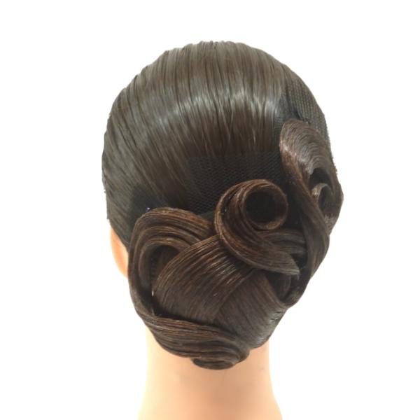 エアリーカップ「軽量」着けていることを感じないほどの軽さ「質感」地毛と調和しやすい素材「柔らかさ」程よくしなる硬さ「飾り」ストーンは無し