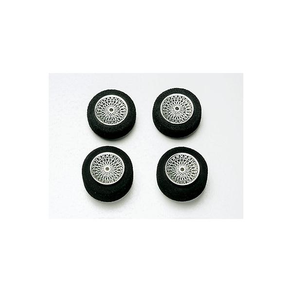 美しく輝くメッキ仕上げの小径ホイールに、ハイグリップなブラックカラーのレストンスポンジタイヤをセットしました。繊細なワイヤースポークデザインは、トルクルーザーやベルダーガなどのスポーツカータイプにぴったりです。 ★前後輪各2本ずつ、1台分の...