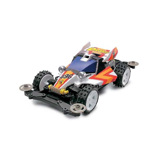 高性能な走りでレースも楽しい四輪駆動レーサーのプラスチックモデル組み立てキットです。モーター両端のシャフトを伸ばしたダブルシャフトモーターを車体中央に搭載して高い駆動効率を実現。MSシャーシはノーズ、センター、テールの3パートで構成され、ワ...