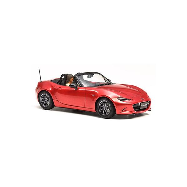 話題のマツダ・ロードスターのプラスチックモデル組み立てキットです。低くワイドな躍動感あるフォルムをフルオープン状態でモデル化。足まわりや室内も立体感十分。特徴的なパワー・プラント・フレームは別部品で構成。マツダのエンブレムやドアミラー面には...